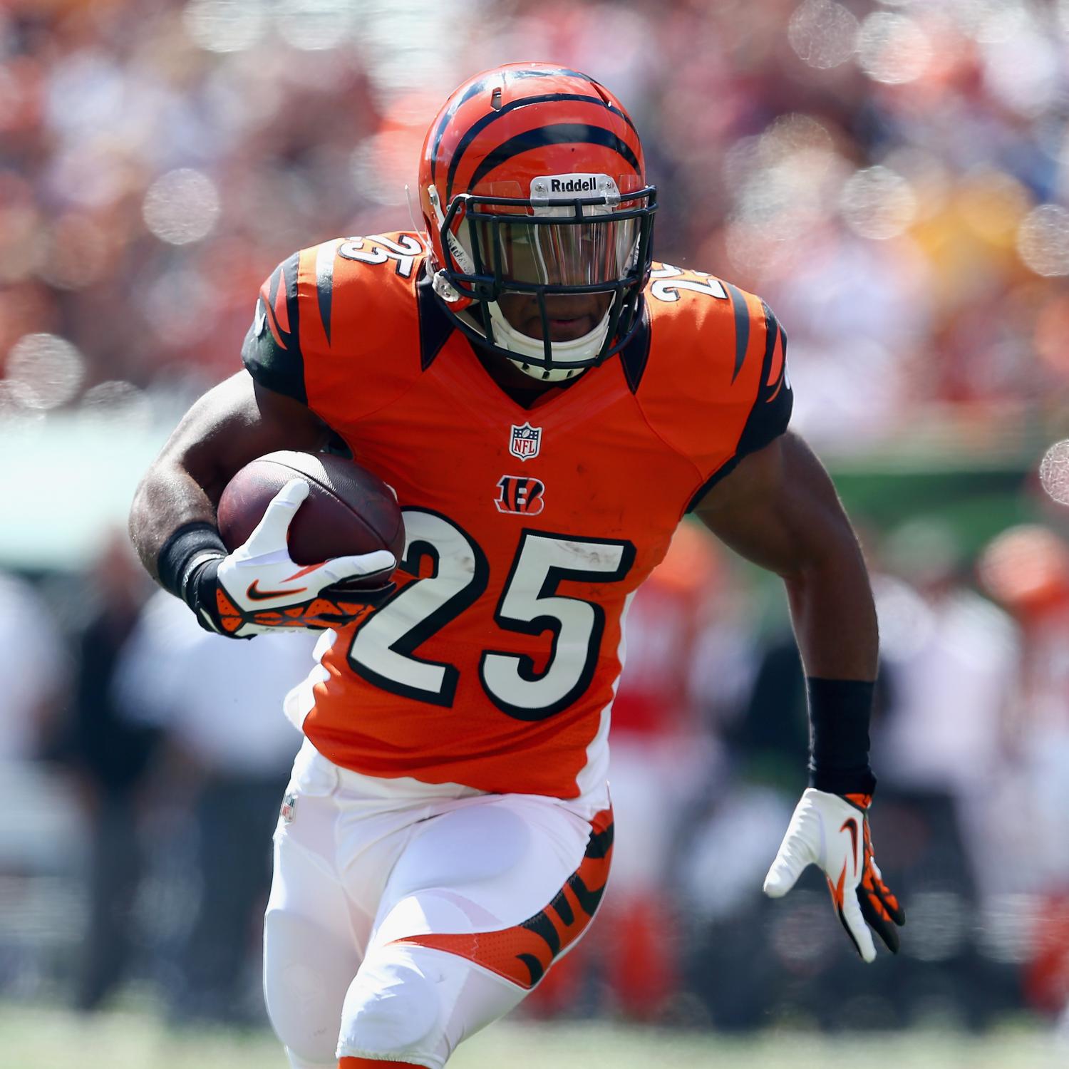 Daily Fantasy NFL DraftKings & FanDuel Running Back Lineups Stats ...